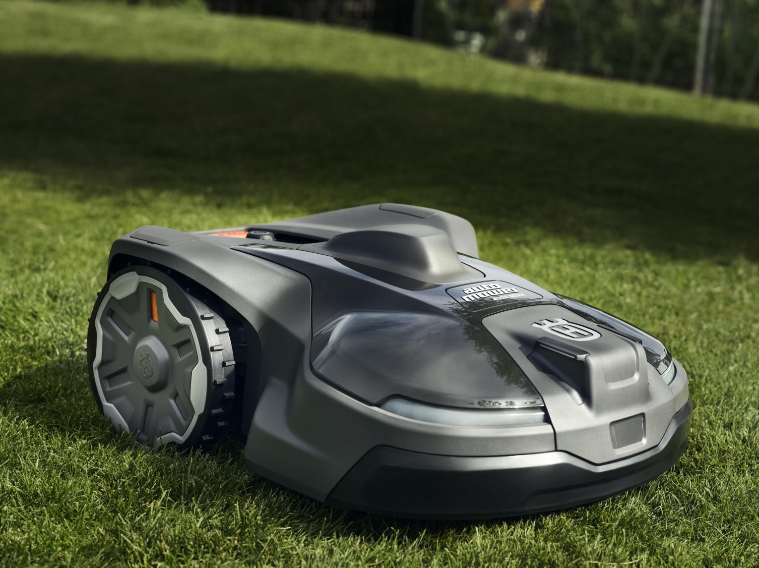 Husqvarna Automower NERA Robot Mowers - A Comprehensive Review - Mowing ...