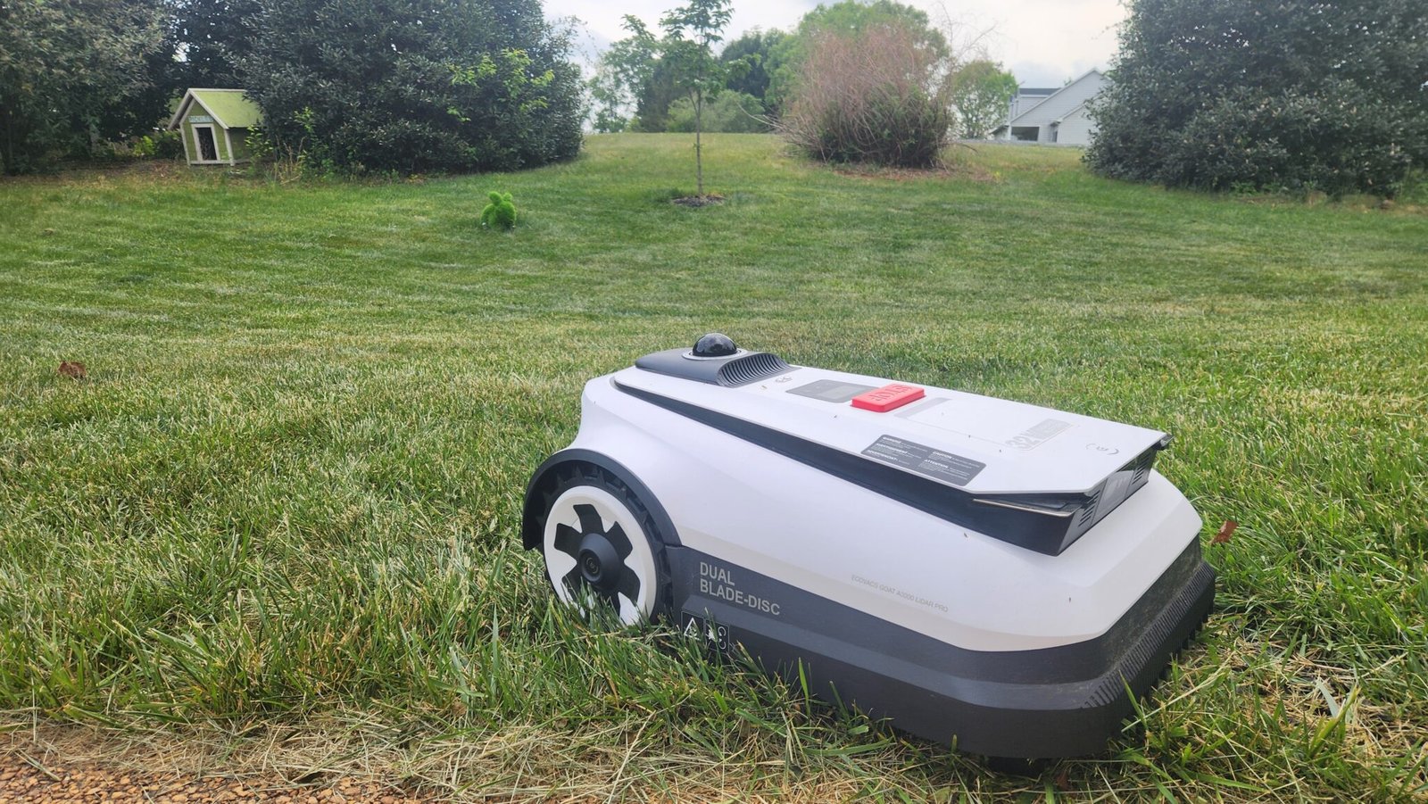 Review Of The Scythe M.52 Robot Mower - Mowing Magic